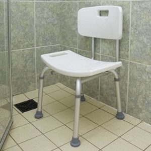 7 Best Shower Chairs - (Reviews & Unbiased Guide 2022)